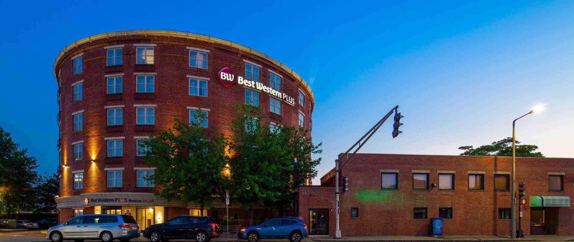 Boston's largest homeless shelter leases hotel as bridge to permanent ...