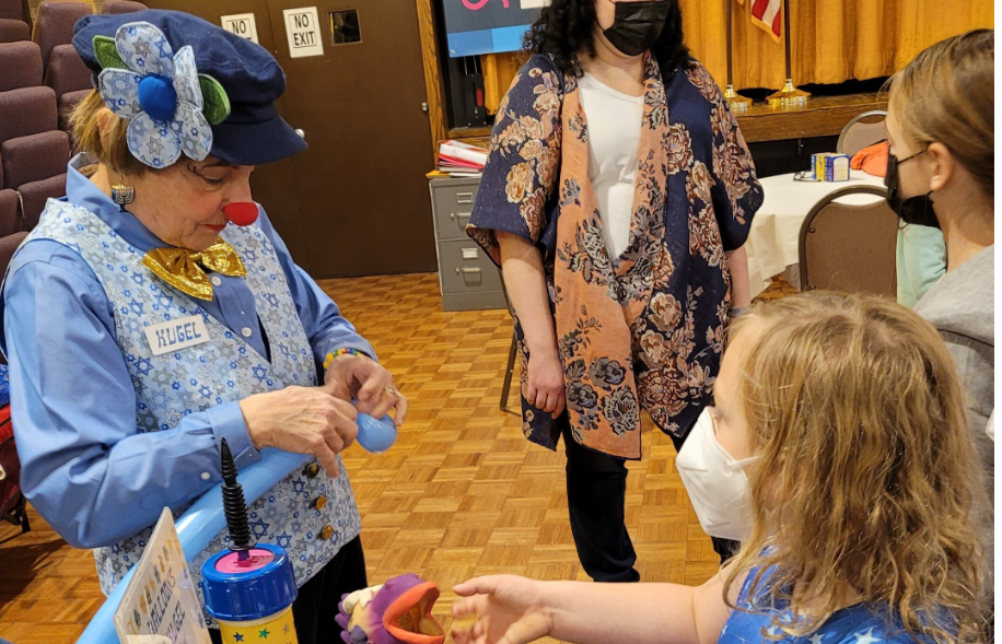 A return to public Chanukah celebration at Temple Adath Yeshuran after ...