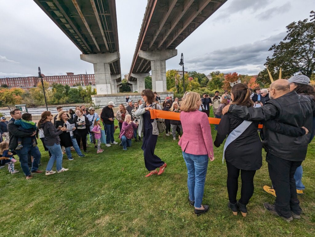 Dedication to art: Riverside murals bridge gap between past and present ...