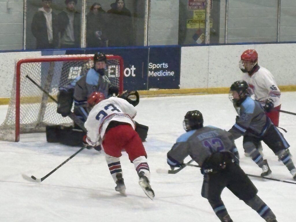 Trinity pulls away from Nashua, 5-2 - Manchester Ink Link
