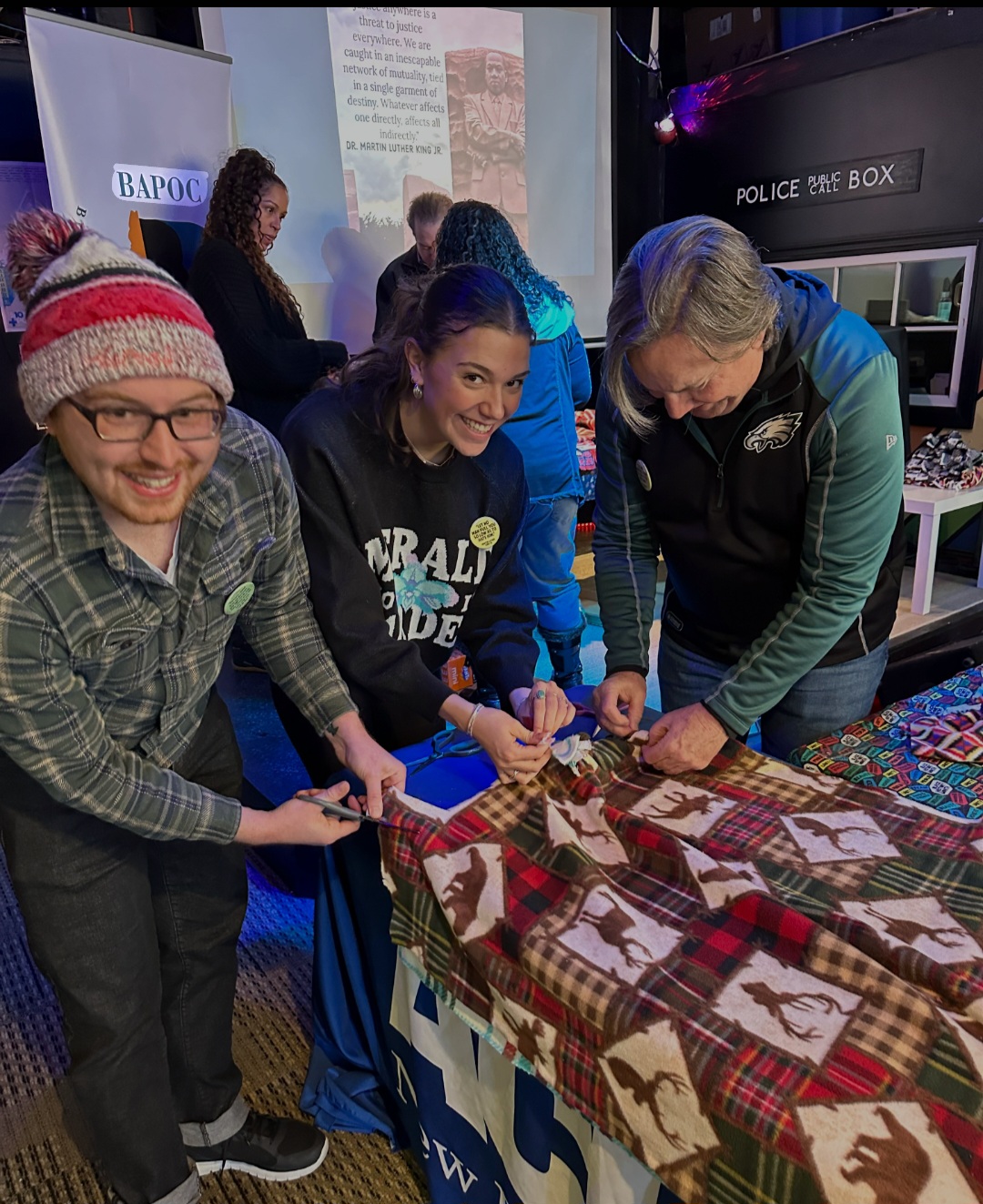 Volunteers seek to emulate MLK Jr's values with Day of Service event ...