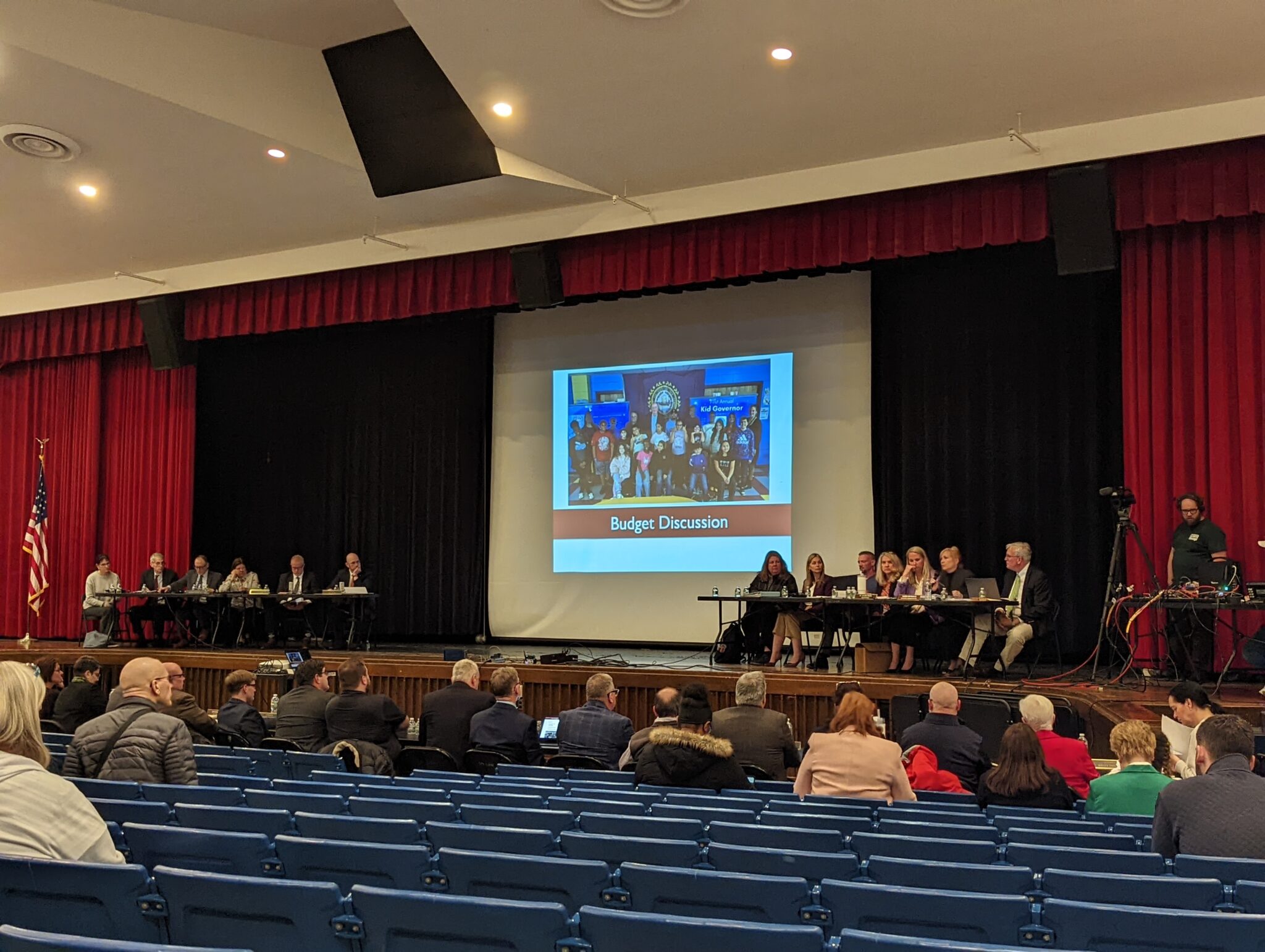 Aldermen receive school budget information during joint meeting with ...